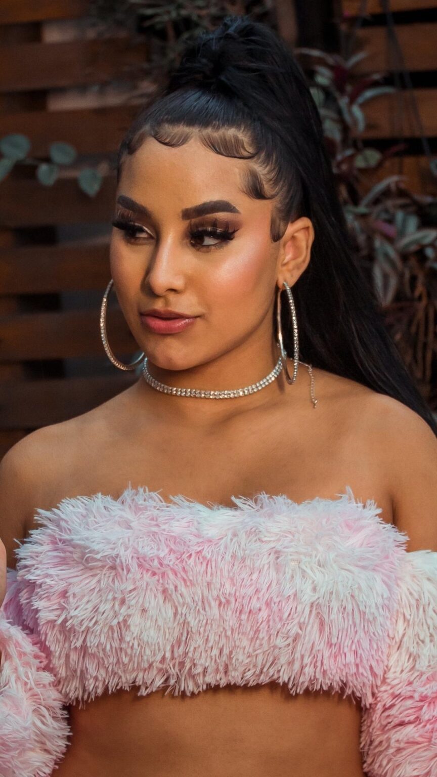 7 Best Hairstyles With Edges + Styling Guide