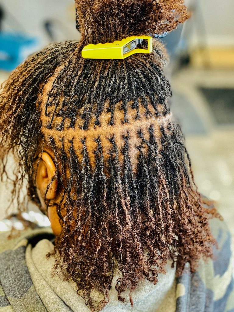 8 Best Starter Locs For Men Methods + Styling Tips